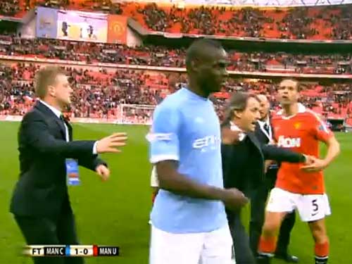 Ferdinand Vs Balotelli - Futbol Sapiens