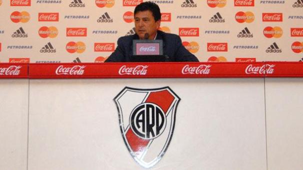 PASSARELLA | Dice que no piensa en irse - Futbol Sapiens