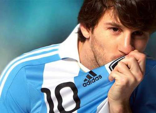 Papi sale en defensa de Leo - Futbol Sapiens