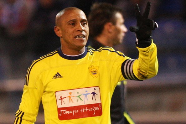 Roberto Carlos anuncia su retiro - Futbol Sapiens