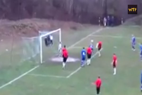 El autogol más ridículo en una liga amateur - Futbol Sapiens