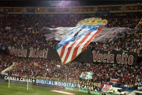 El Atleti decide expulsar a sus barras del Vicente Calderón - Futbol ...