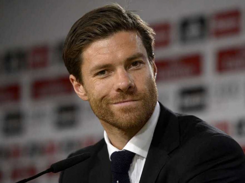 ¿Xabi Alonso debería de pensar en su futuro? - Futbol Sapiens
