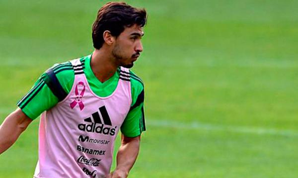 Alanís regresó a Chivas con esguince