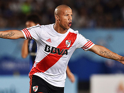 Monterrey firmaría a Carlos Sánchez