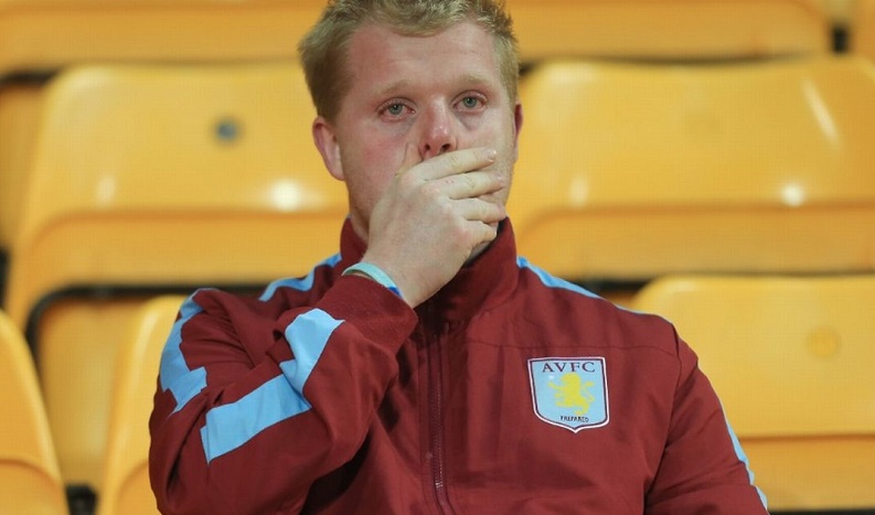 Se fue un histórico, desciende el Aston Villa
