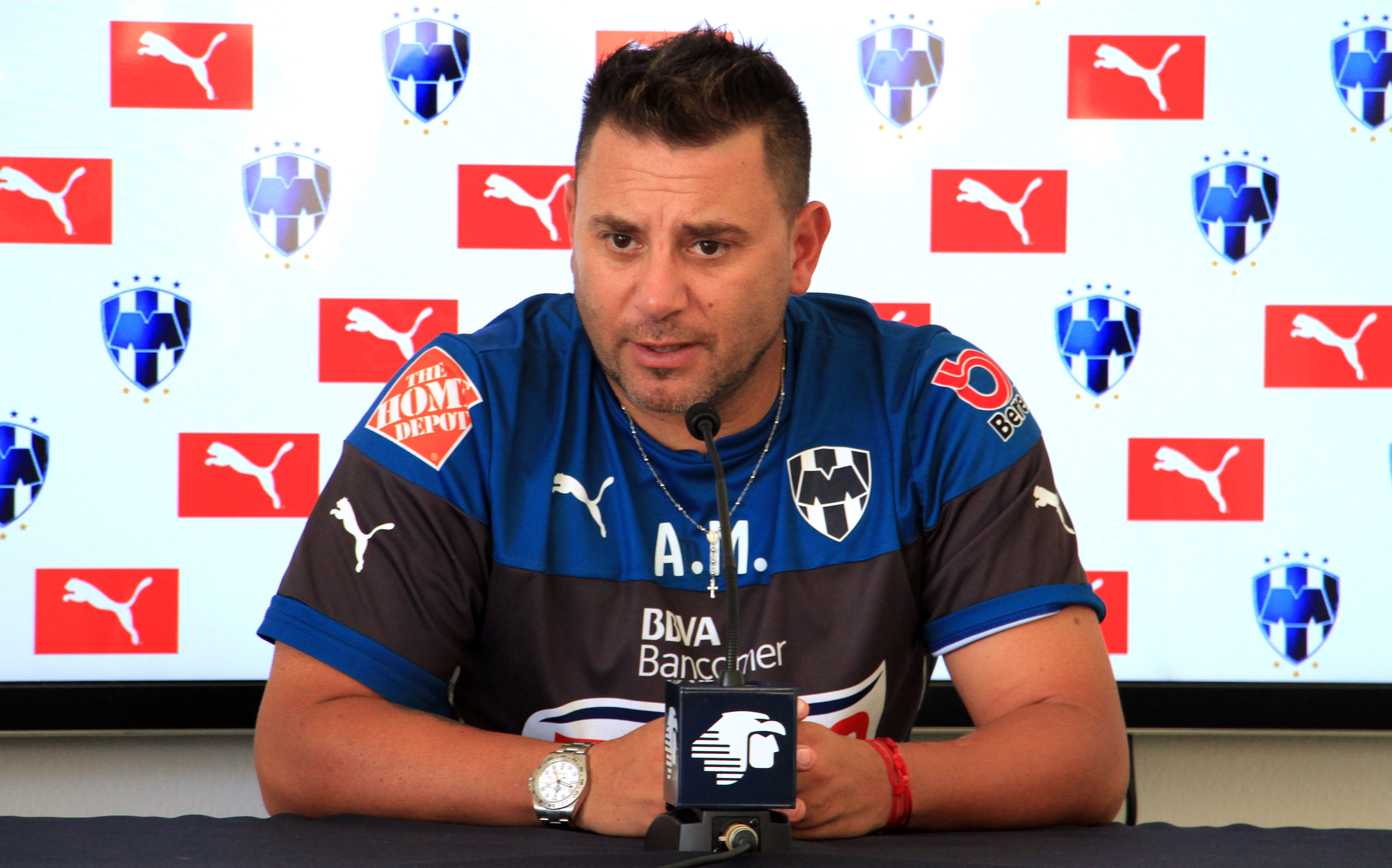 Al 'Turco' Antonio Mohamed lo buscan desde la Argentina