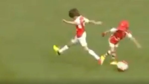 Hijo de futbolista español es considerado el "Nuevo Messi" - Futbol Sapiens