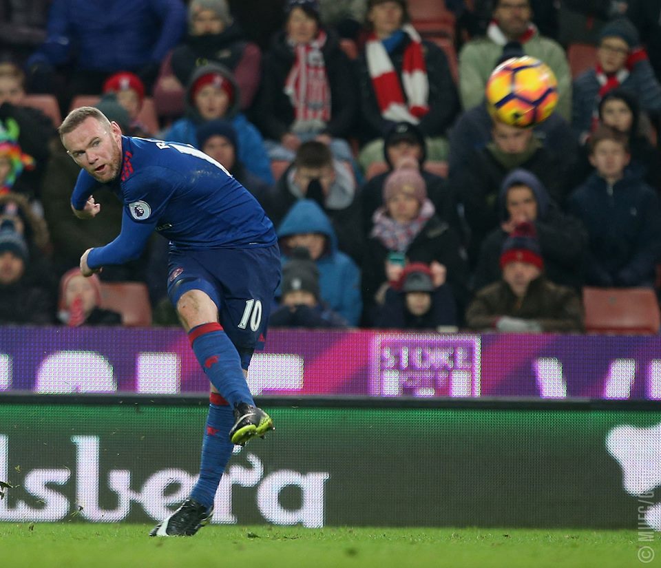 Rooney le da el empate al United y se convierte en leyenda - Futbol Sapiens