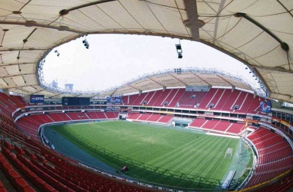 Estadio del Shanghai Shenhua, equipo de Tévez, sufrió un incendio