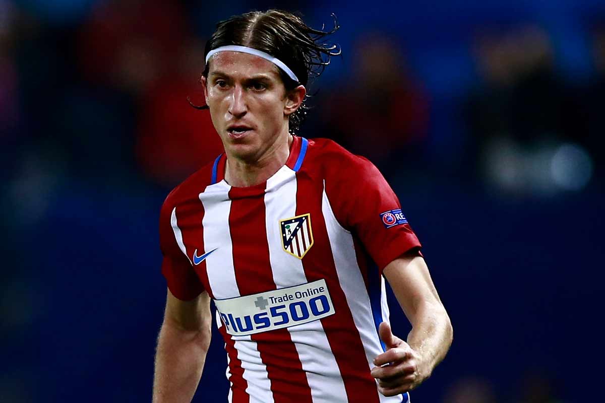 Filipe Luis podría entrar entre los posibles fichajes de la Juventus
