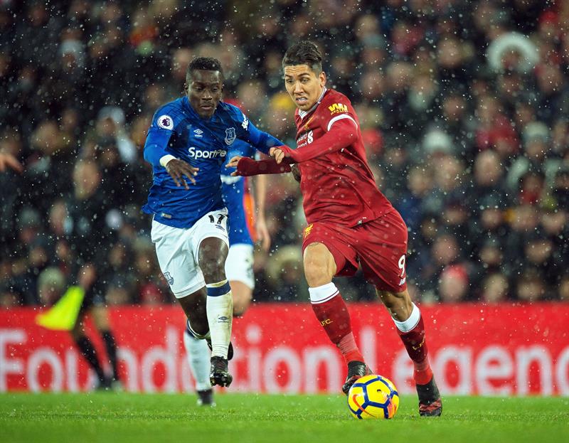 Liverpool y Everton igualaron a uno en Anfield
