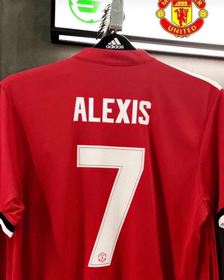 Ya se vende la camiseta de Manchester United con el dorsal de Alexis ...