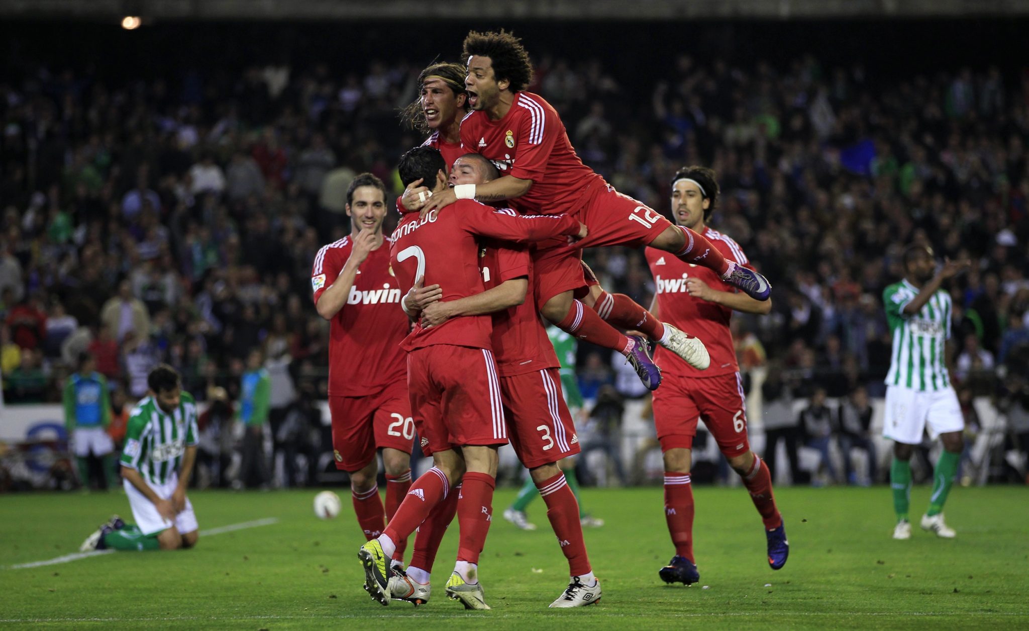 Se filtró la posible camiseta roja del Real Madrid para 2018-2019