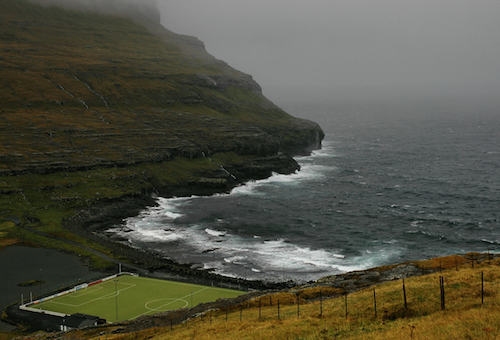 Los 10 estadios más exóticos del mundo - Futbol Sapiens