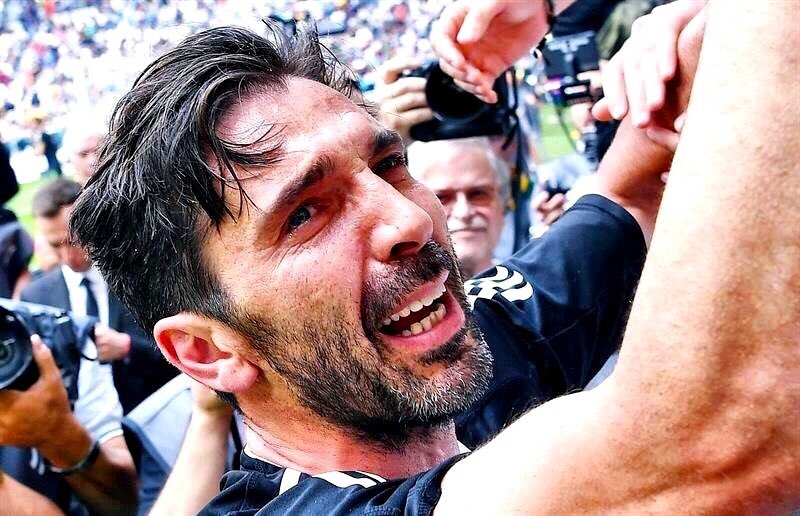 #UN1CO G1G1 BUFFON - Futbol Sapiens