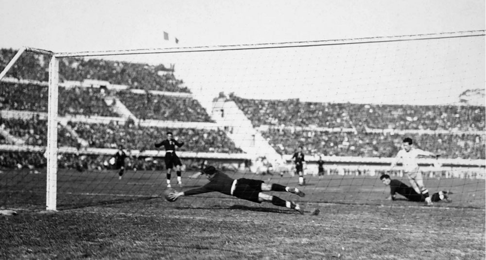Embajador de Francia conmemoró el primer gol del Mundial 1930 en Montevideo