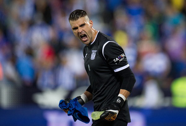 Los reflejos felinos de Iván Cuéllar ante el Barcelona - Futbol Sapiens