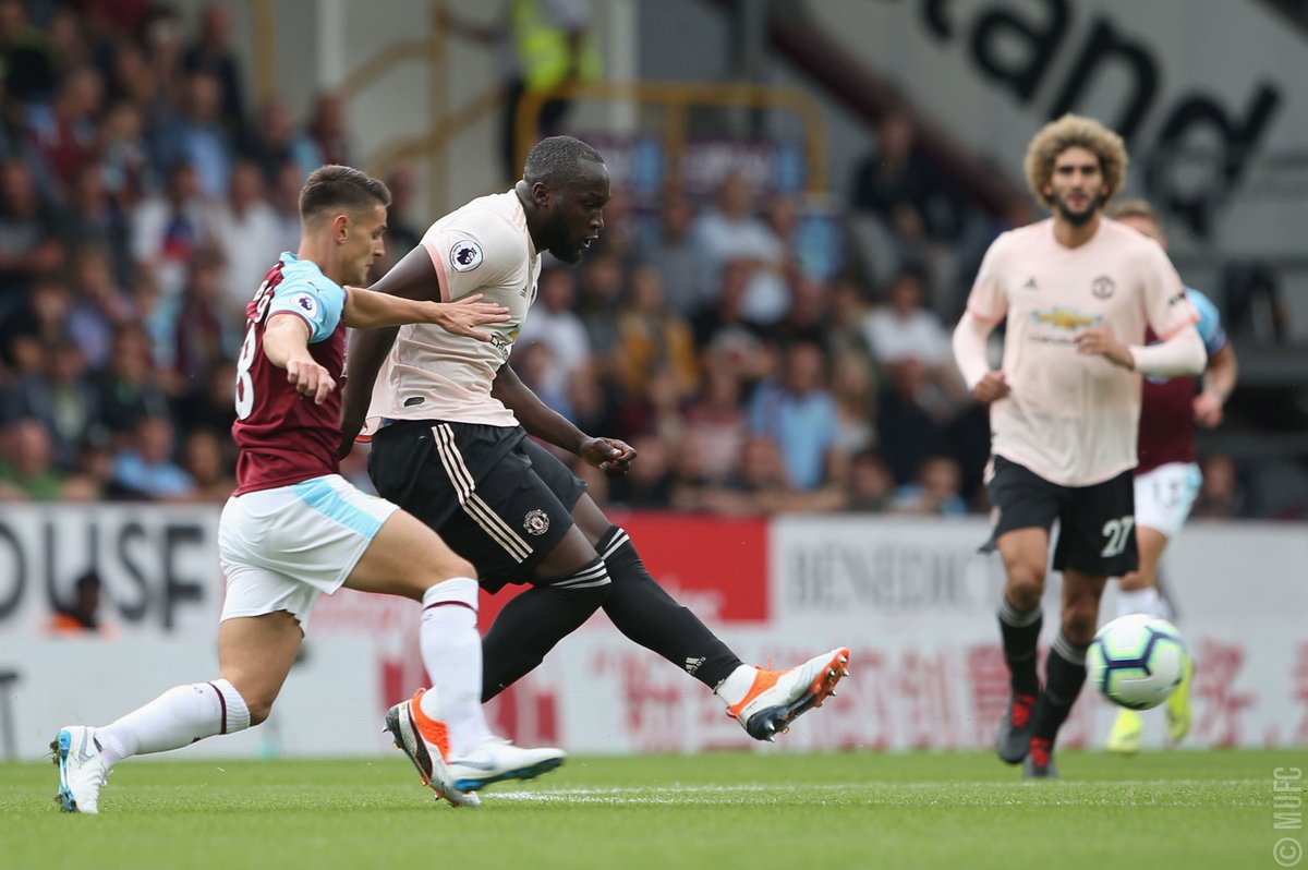 El Manchester United se recuperó al vencer al Burnley