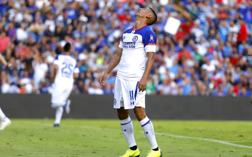 Elías Hernández enciende las alarmas en Cruz Azul