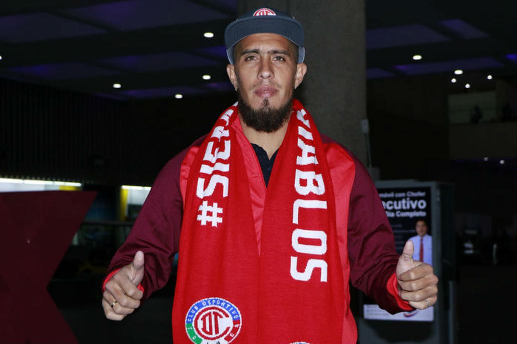 Jonatan Maidana llegó a suelo mexicano para unirse a Toluca