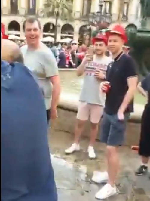Los hooligans del Liverpool hacen desastres en Barcelona (+Vídeo ...