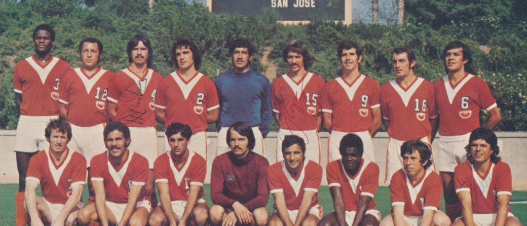 Los Aztecs, la primera constelación de estrellas de Los Ángeles ...