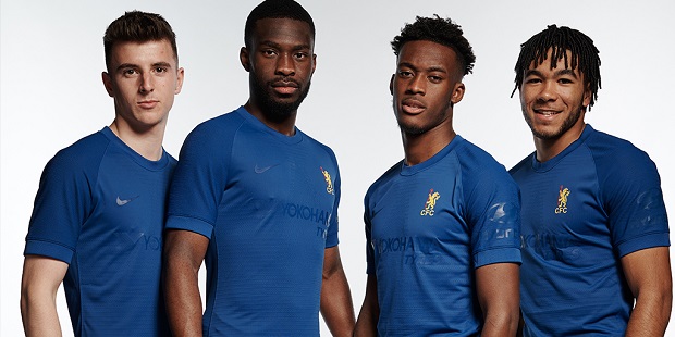 Chelsea lanza un elegante uniforme conmemorativo - Futbol Sapiens