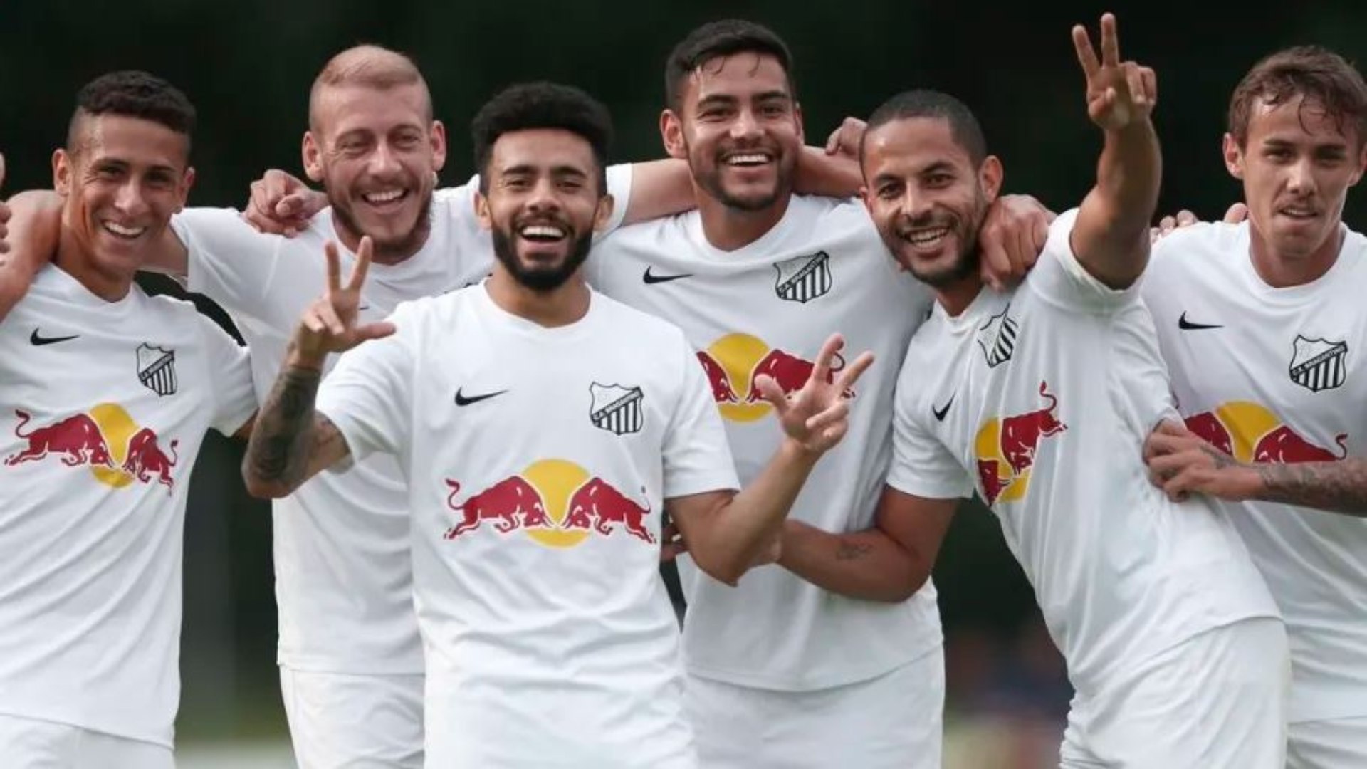 Red Bull, la corporación que le dio alas al fútbol moderno - Futbol Sapiens
