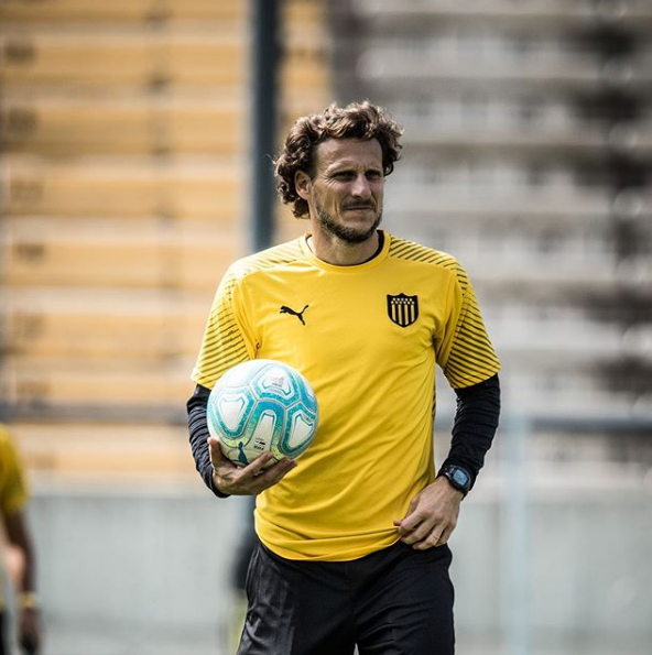 Diego Forlán no renunciará a su salario por el Covid-19 - Futbol Sapiens