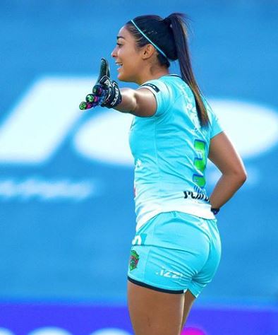 Ella es la guapa portera del las Bravas de Juárez - Futbol Sapiens