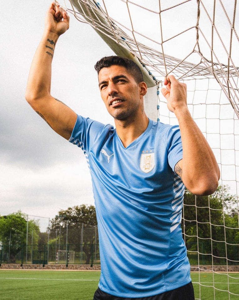 Uruguay Muestra Sus Nuevas Camisetas Para Copa Am rica Y Eliminatoria