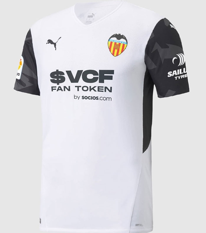 Galería: Valencia dio a conocer sus Nuevos Uniformes 21-22