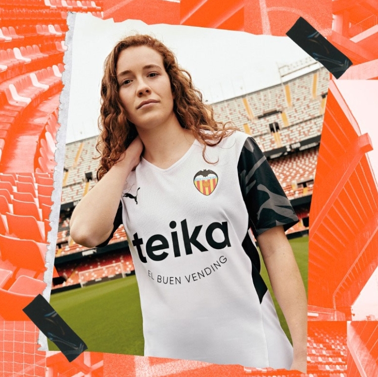 Galería: Valencia dio a conocer sus Nuevos Uniformes 21-22
