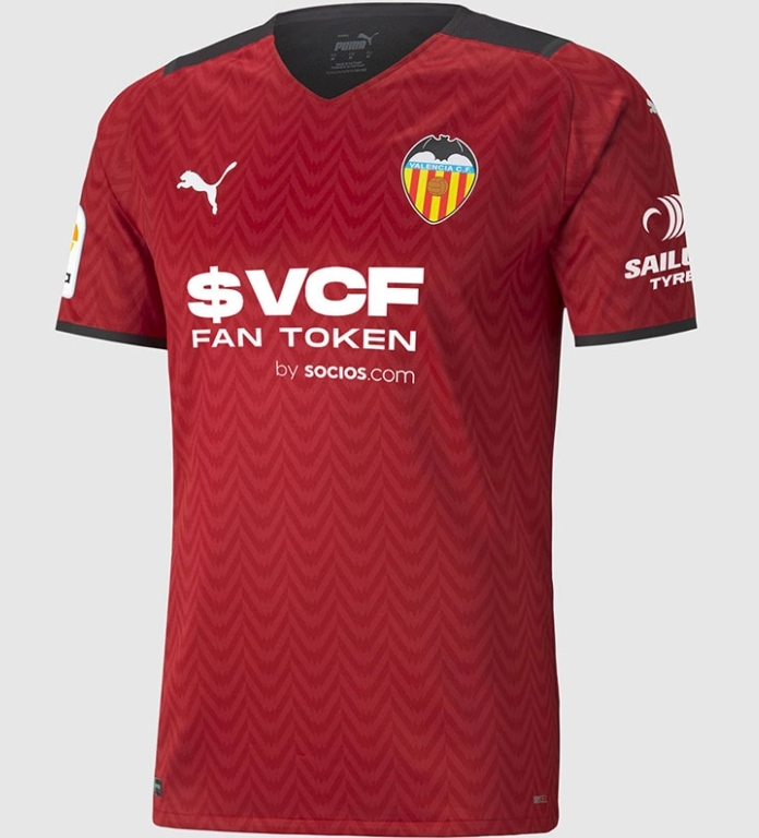 Galería: Valencia dio a conocer sus Nuevos Uniformes 21-22