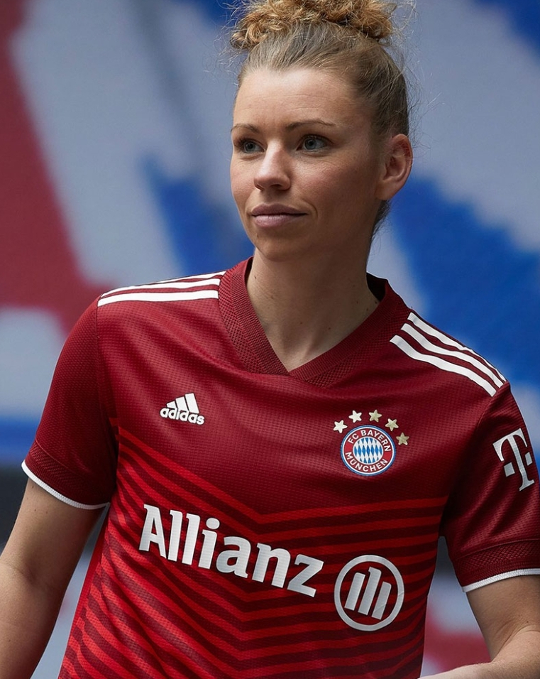 Así presentó Bayern Munich su nueva Equipación 21-22