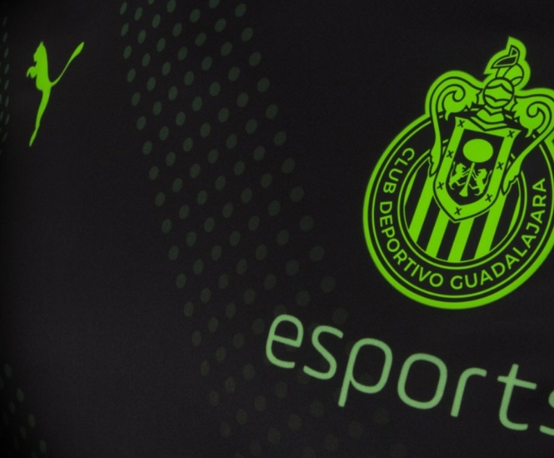 Galería: El nuevo jersey 2022 de Chivas para sus eSports