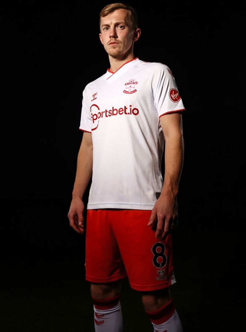 Así luce la playera Hummel de Edición Limitada del Southampton