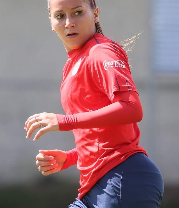 La jugadora de chivas que comparan con Norma Palafox, ¿tú qué opinas ...