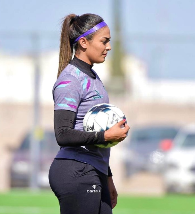 Ella es la guapa portera del las Bravas de Juárez - Futbol Sapiens