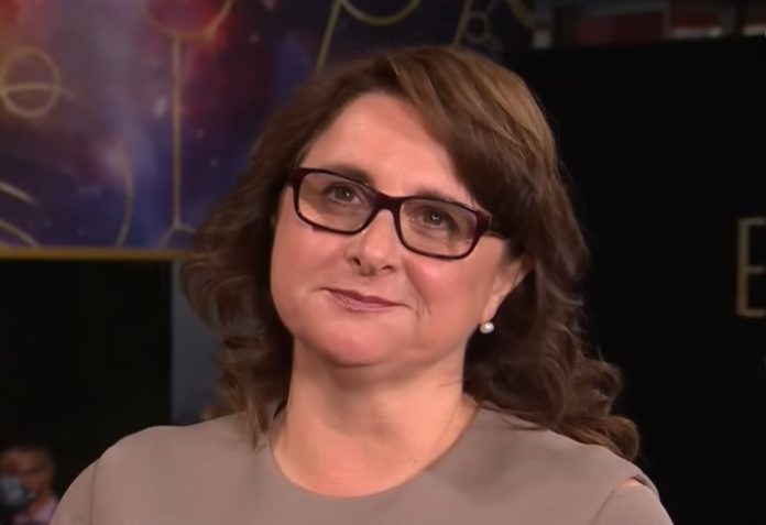 La productora Victoria Alonso dejó Marvel tras 17 años - Futbol Sapiens