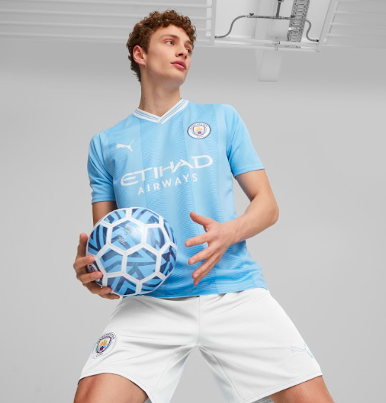 PUMA Y MANCHESTER CITY CELEBRAN 20 AÑOS EN EL ESTADIO ETIHAD CON UNA ...