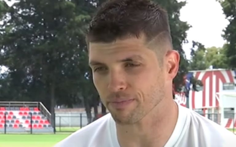 Tiago Volpi le envió una fuerte advertencia al América y calentó el partido