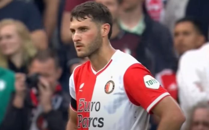 Este es el poderoso equipo italiano que desea fichar a Santiago Giménez