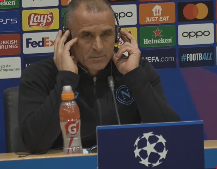 Calzona controla el entrenamiento del Napoli de esta manera innovadora ...