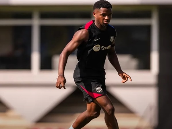 Ansu Fati continua con su calvario de lesiones en el Barcelona