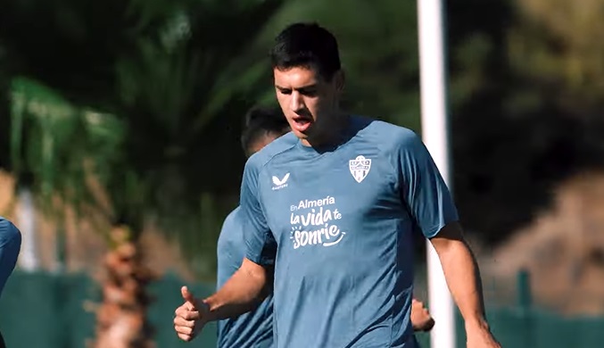 César Montes está a un paso de cambiar de equipo - Futbol Sapiens