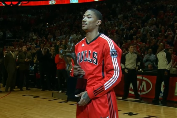 Derrick Rose dice adiós tras una carrera cargada de lesiones