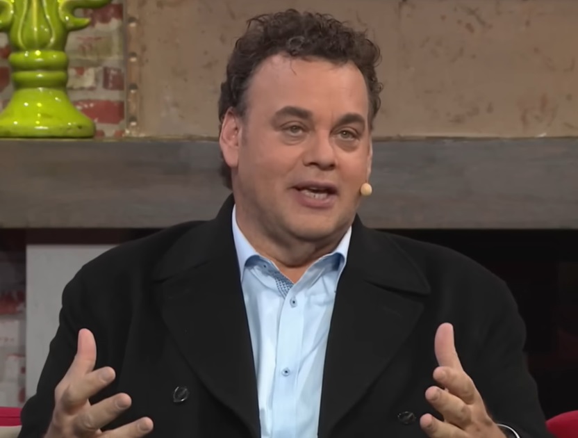 Faitelson a sus detractores: "Los abucheos, me hacen 'lo que el viento ...