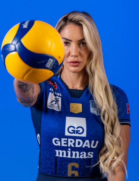 La enorme y hermosa jugadora brasileña de voley Thaisa Daher - Futbol ...